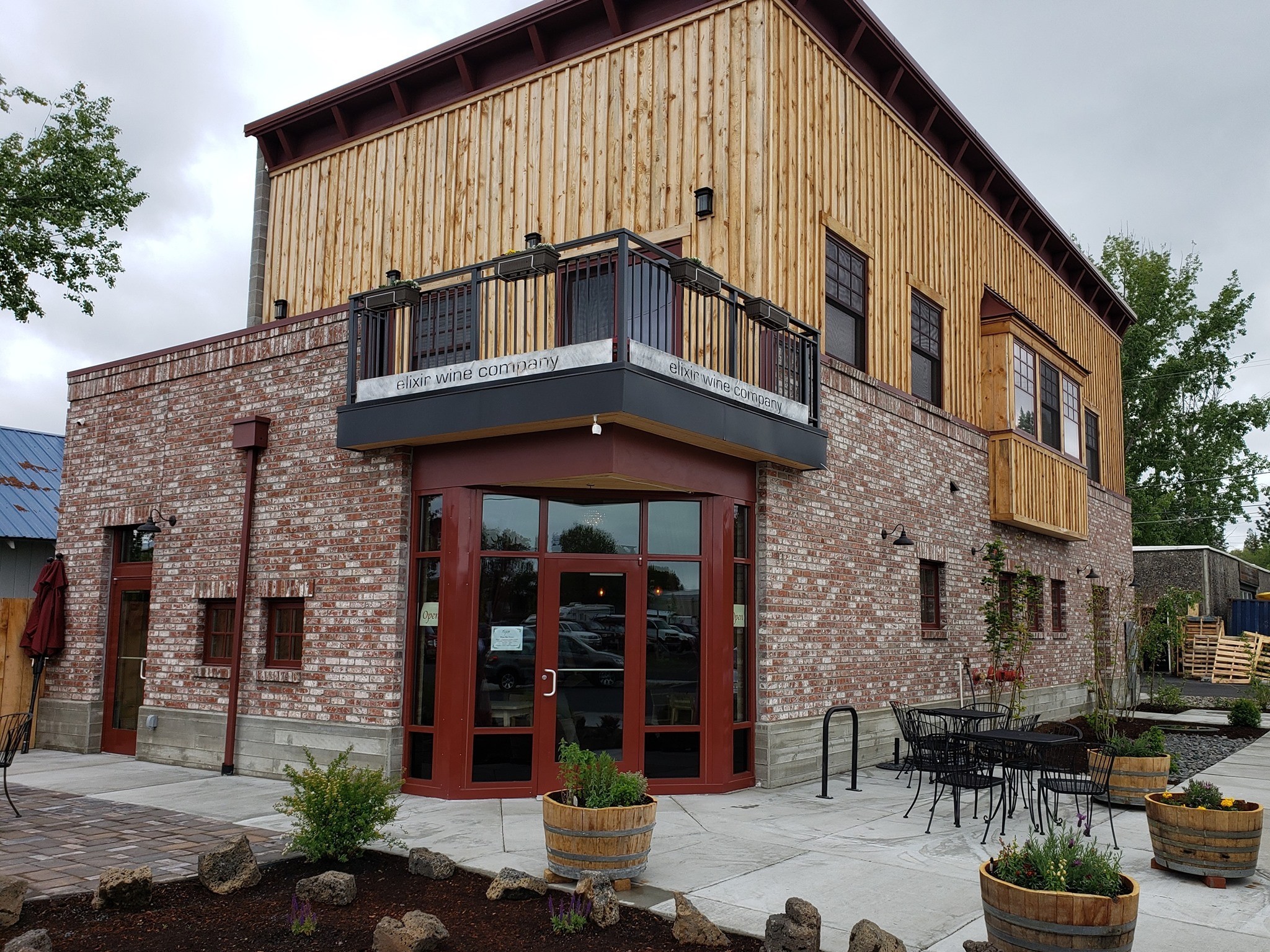 Bend Oregon Wineries and Vineyards | Moving to Bend