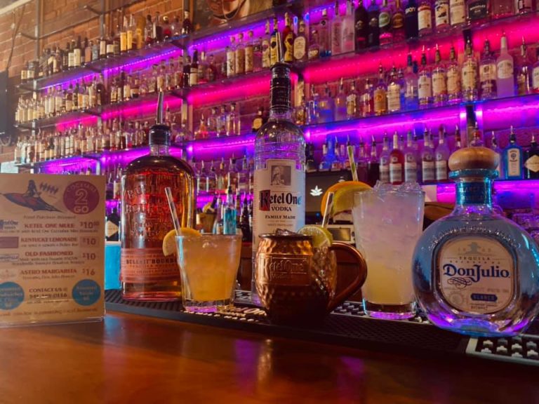 Top Bars in Bend, Oregon | Bend Nightlife | Moving To Bend